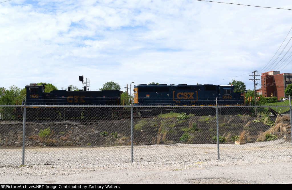 CSX 6542 & 1182